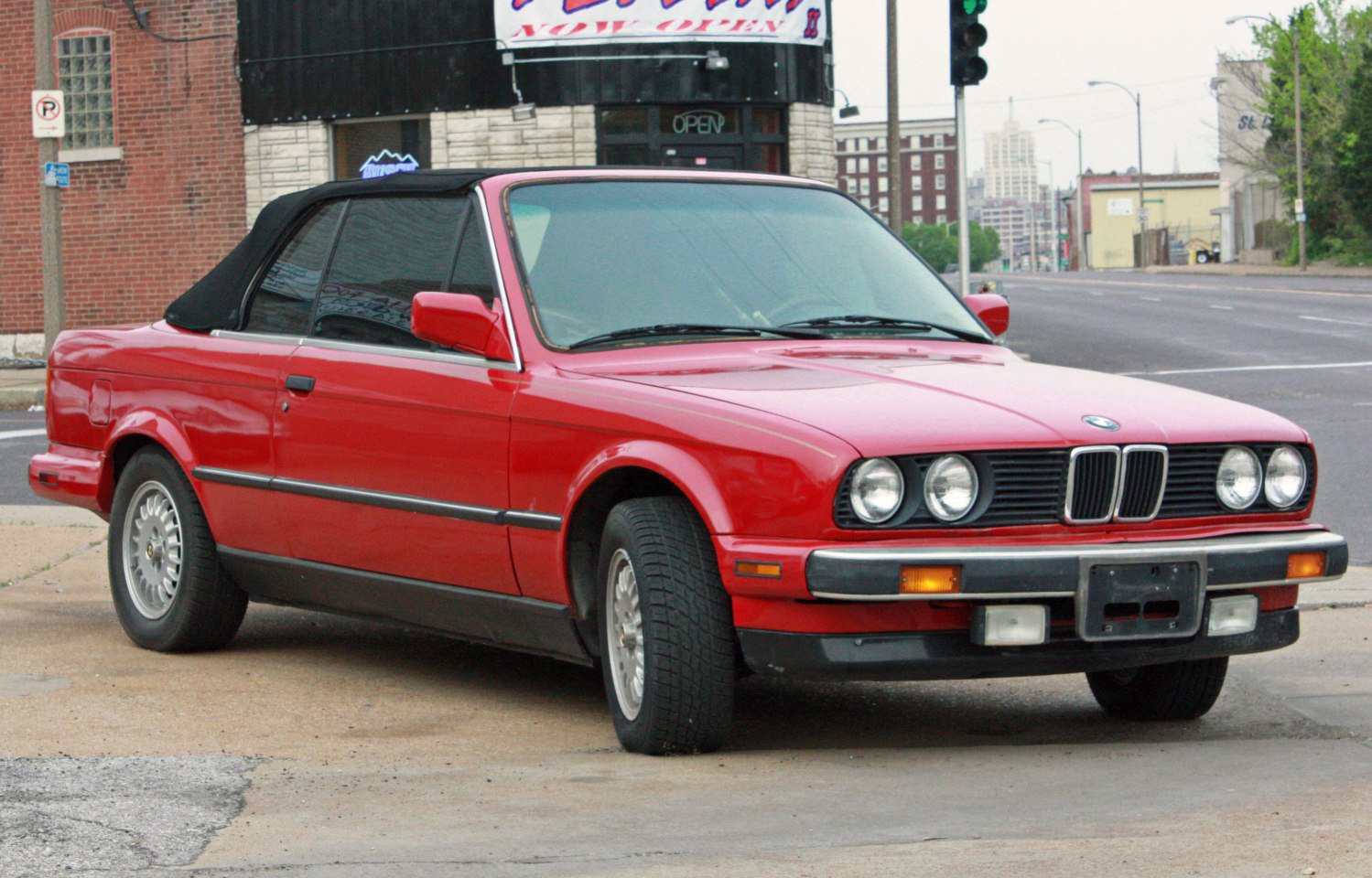 BMW 3 Series Convertible (E30) 318i (113 Hp) Automatic